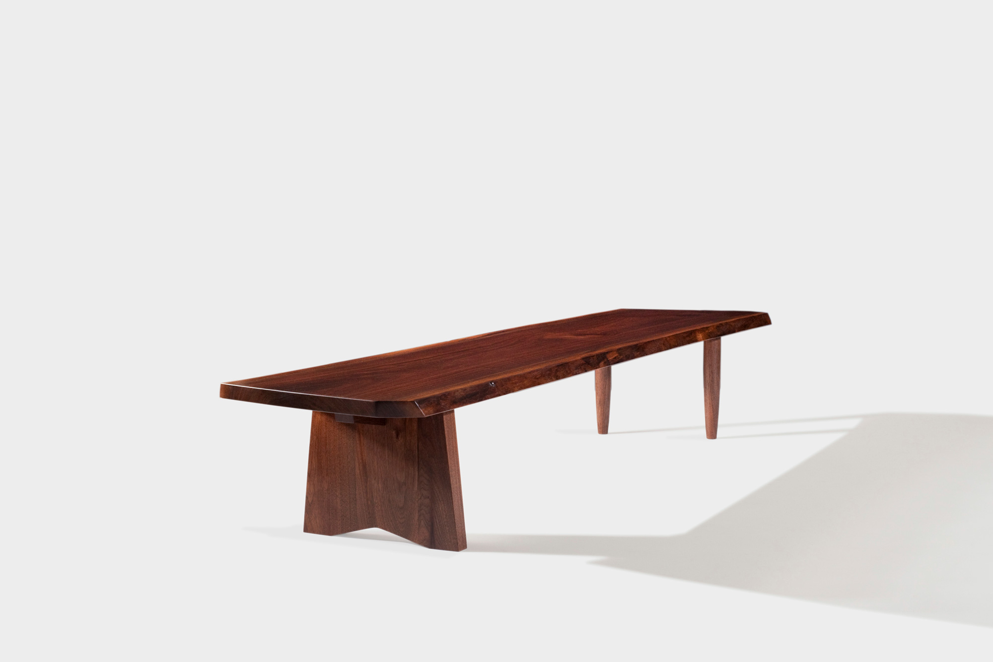 "R" Bench — George Nakashima Woodworkers
